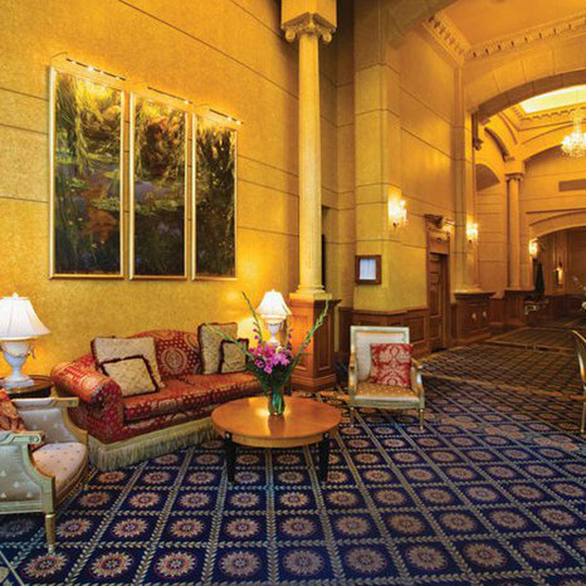 Le Soleil Vancouver, BC - 567 Hornby Street | liv.rent