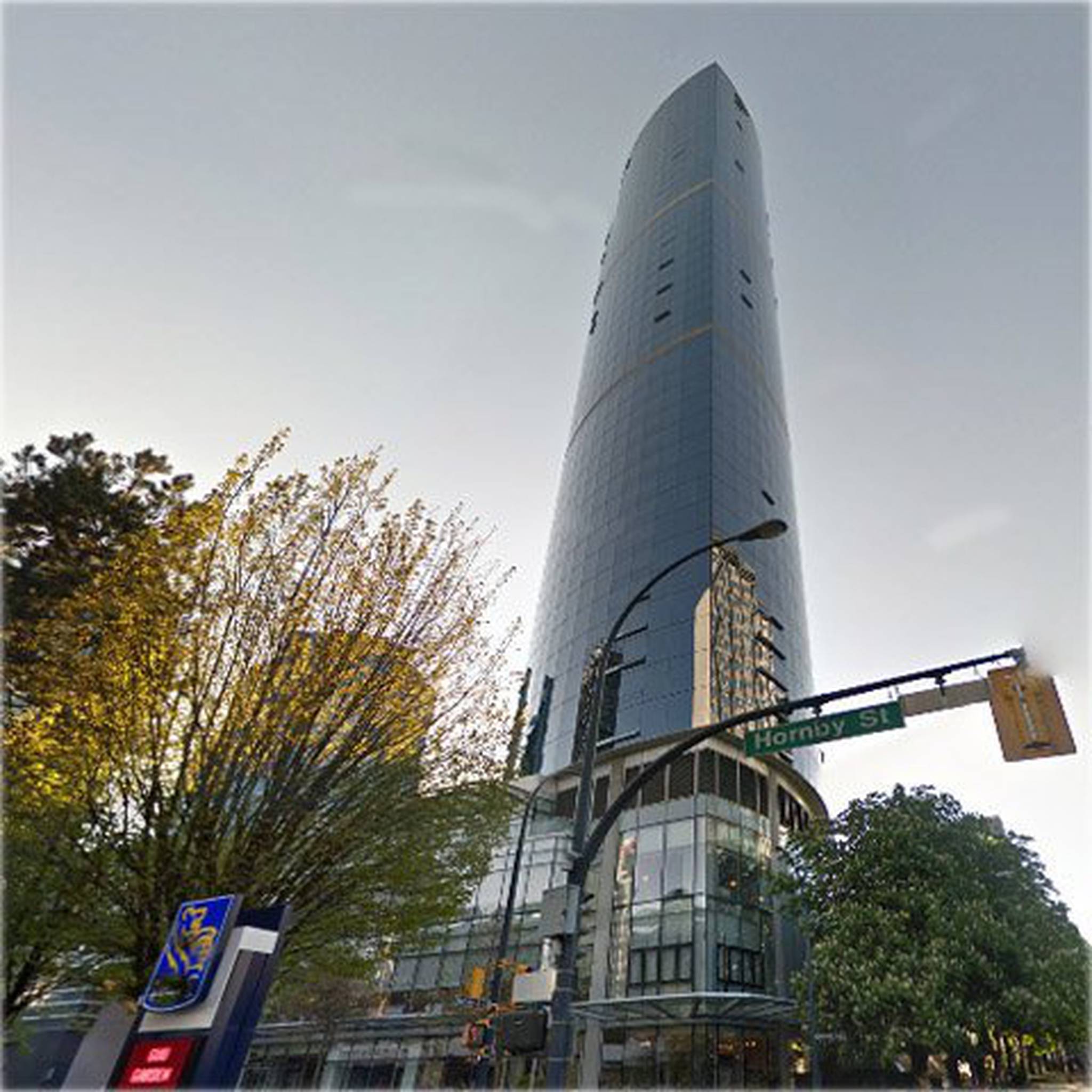 One Wall Centre Vancouver, BC - 938 Nelson Street | liv.rent
