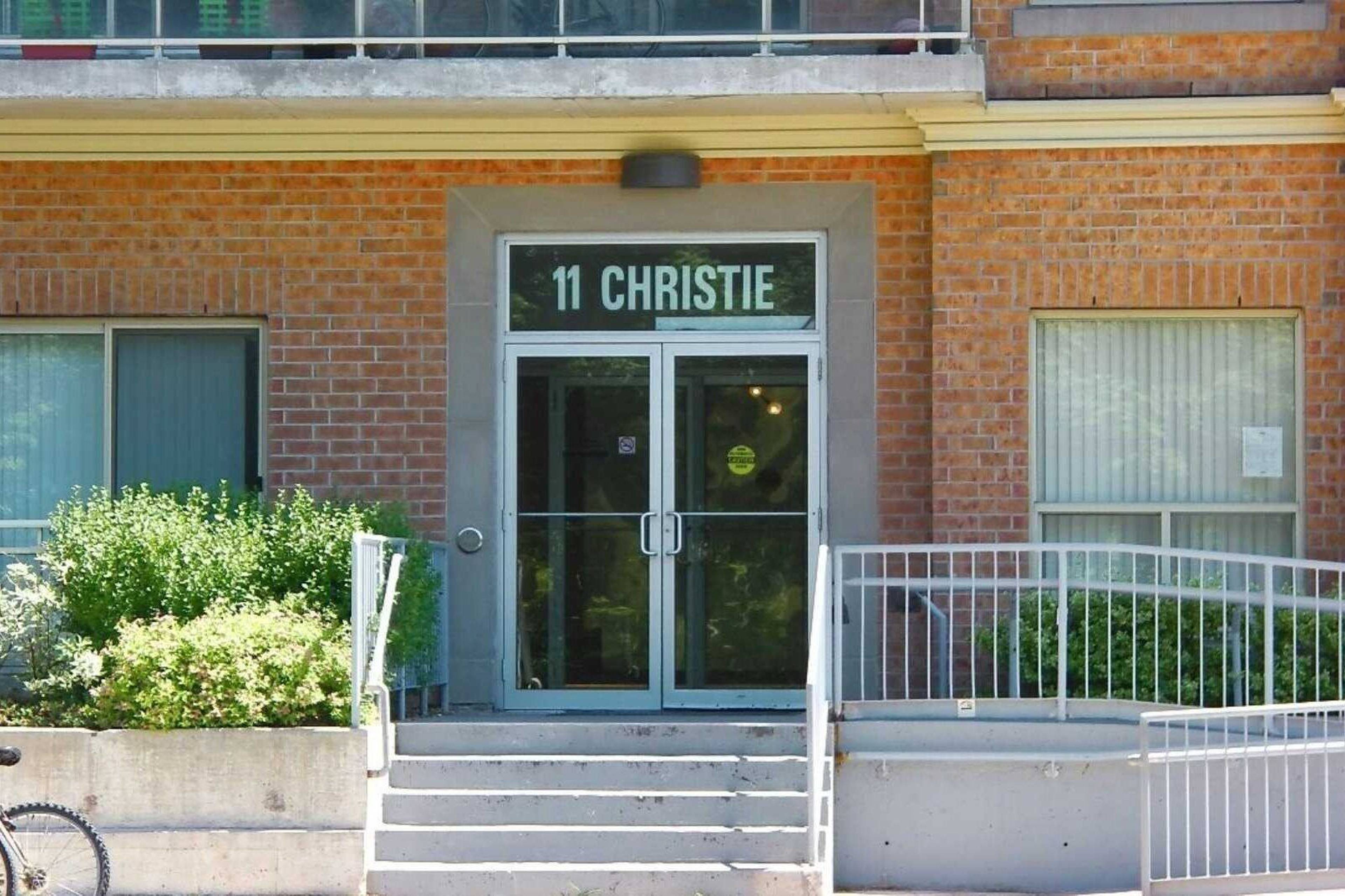 Eleven Christie Toronto, ON - 11 Christie St | liv.rent