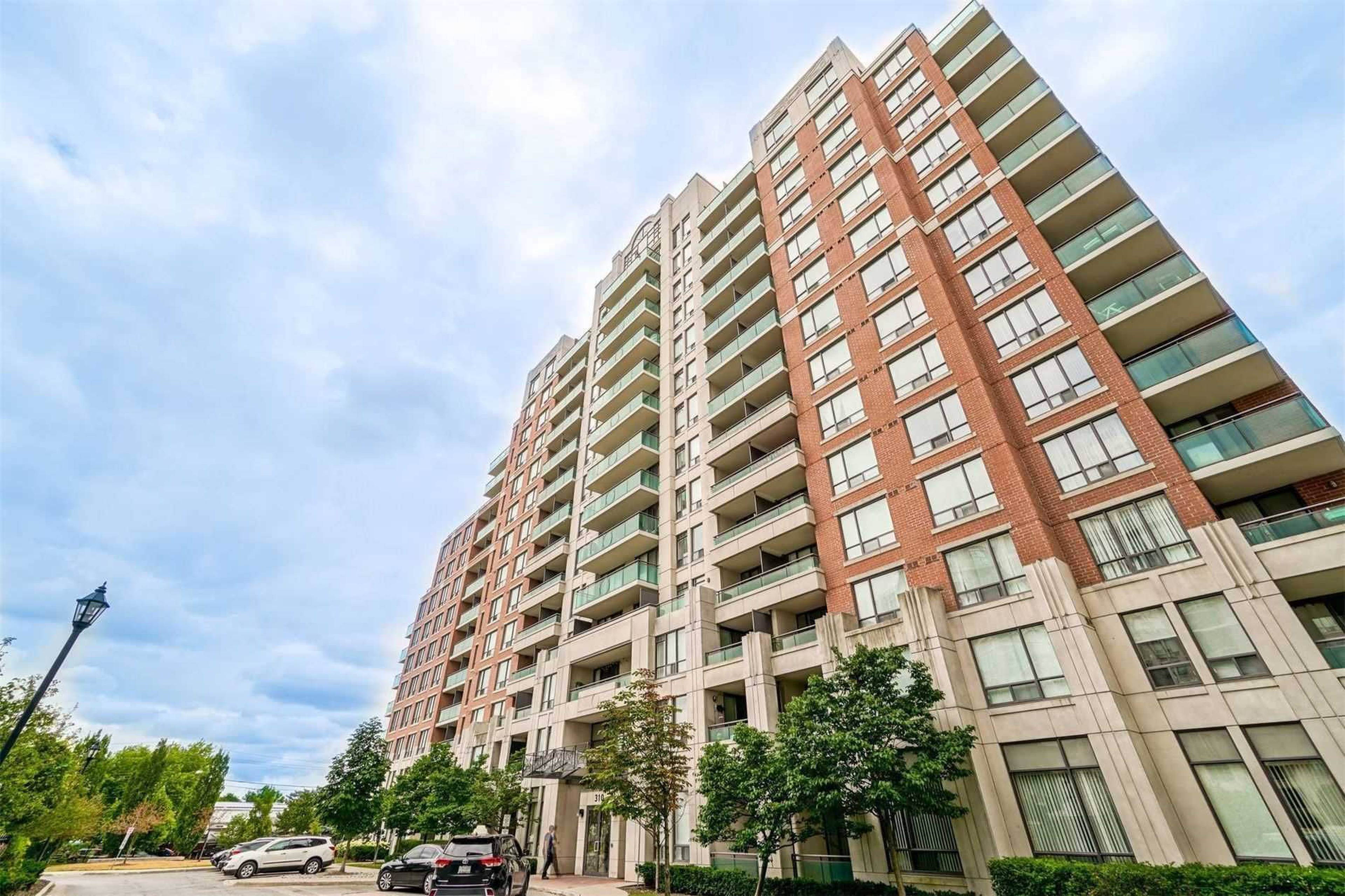 The Vineyards III Richmond Hill, ON - 310 Red Maple Rd | liv.rent