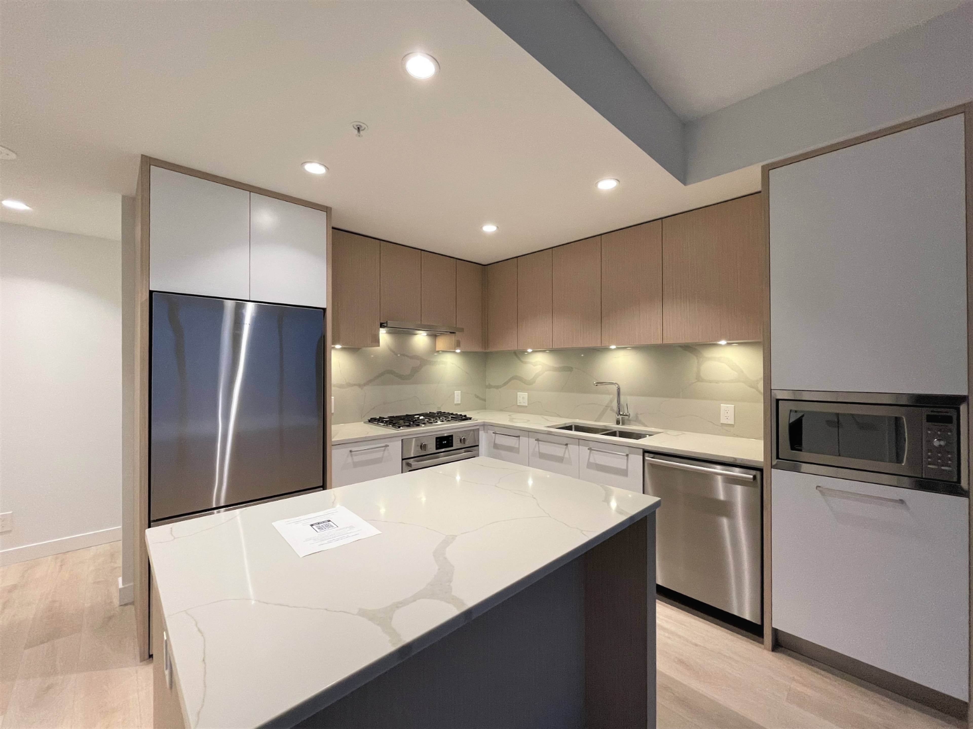 567 Clarke Rd, Coquitlam, BC - 2 Bedroom Apartment for Rent | liv.rent