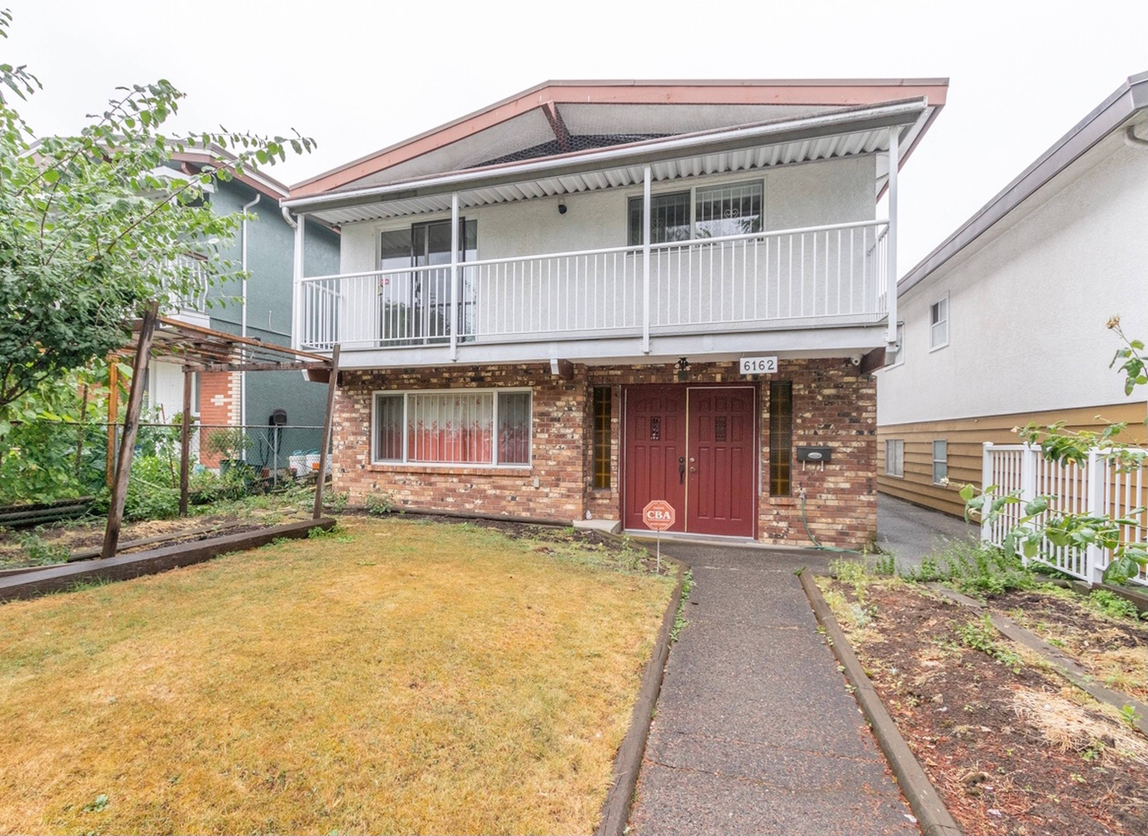 6162 Chester St, Vancouver, BC - 3 Bedroom Room for Rent | liv.rent