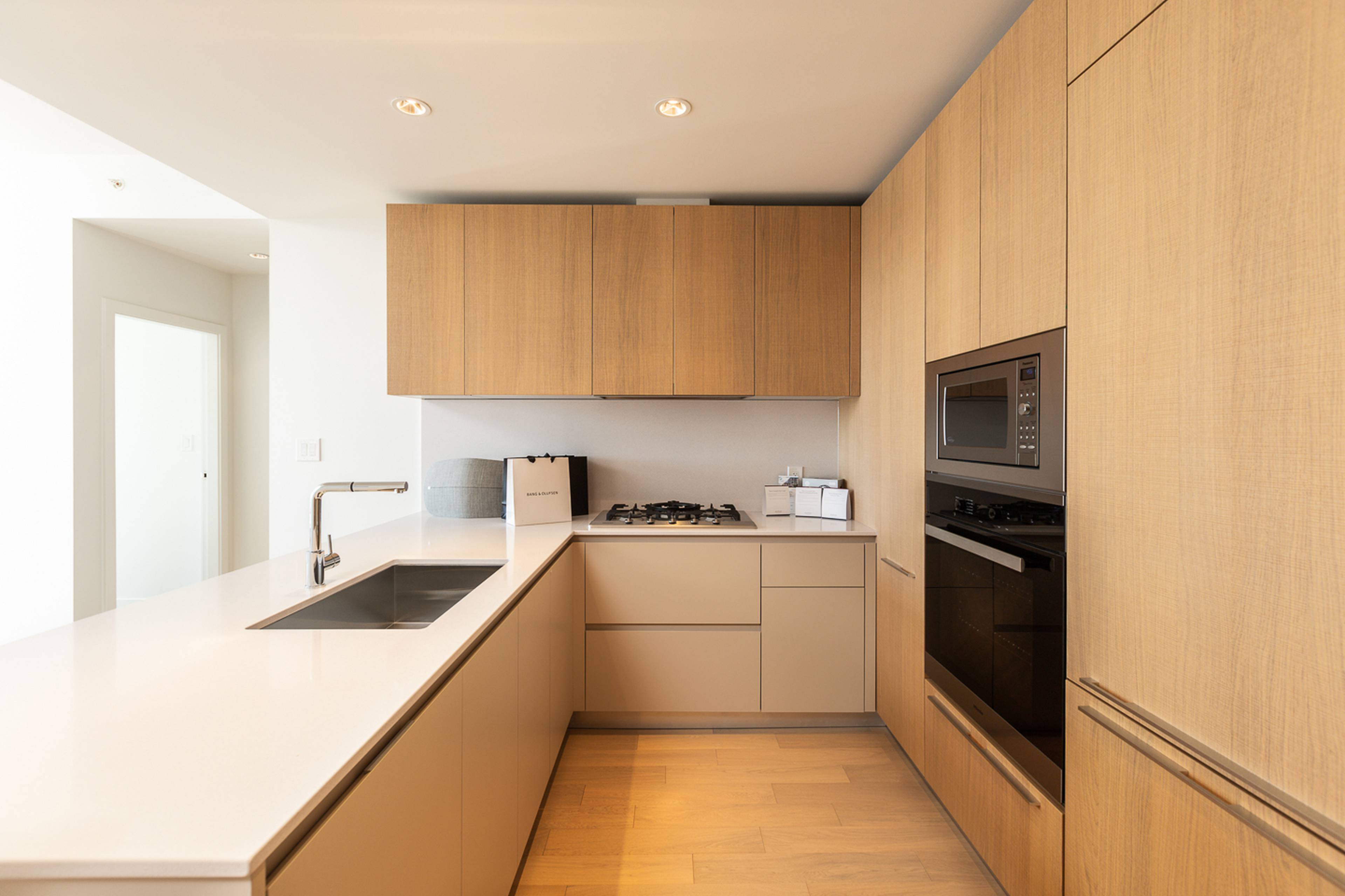 2XX - 6699 River Rd, Richmond, BC - 3 Bedroom Apartment for Rent | liv.rent