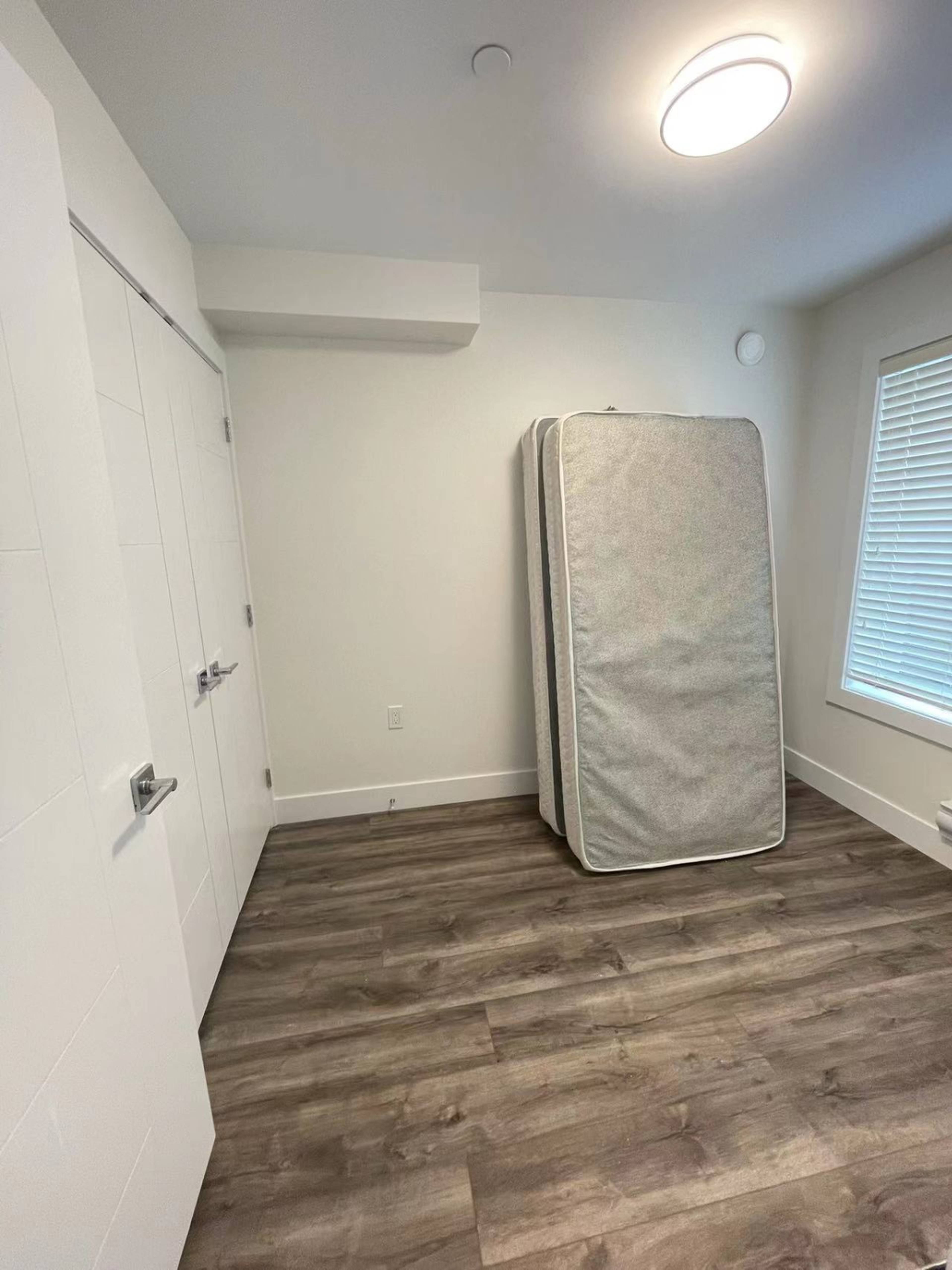 E 45th Ave, Vancouver, BC - 2 Bedroom House for Rent | liv.rent