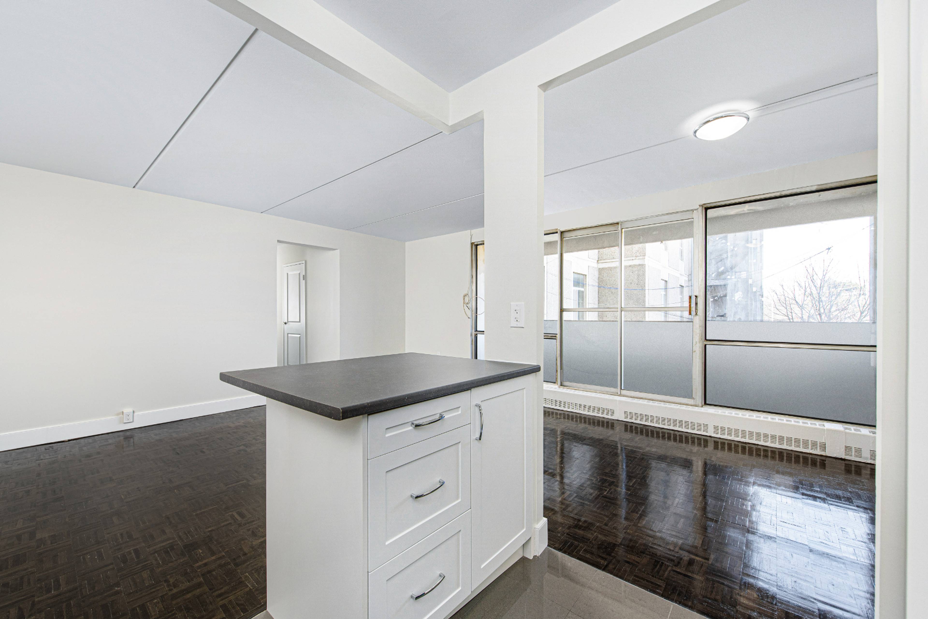 1915 Martin Grove Rd, Toronto, ON - 1 Bedroom Apartment for Rent | liv.rent