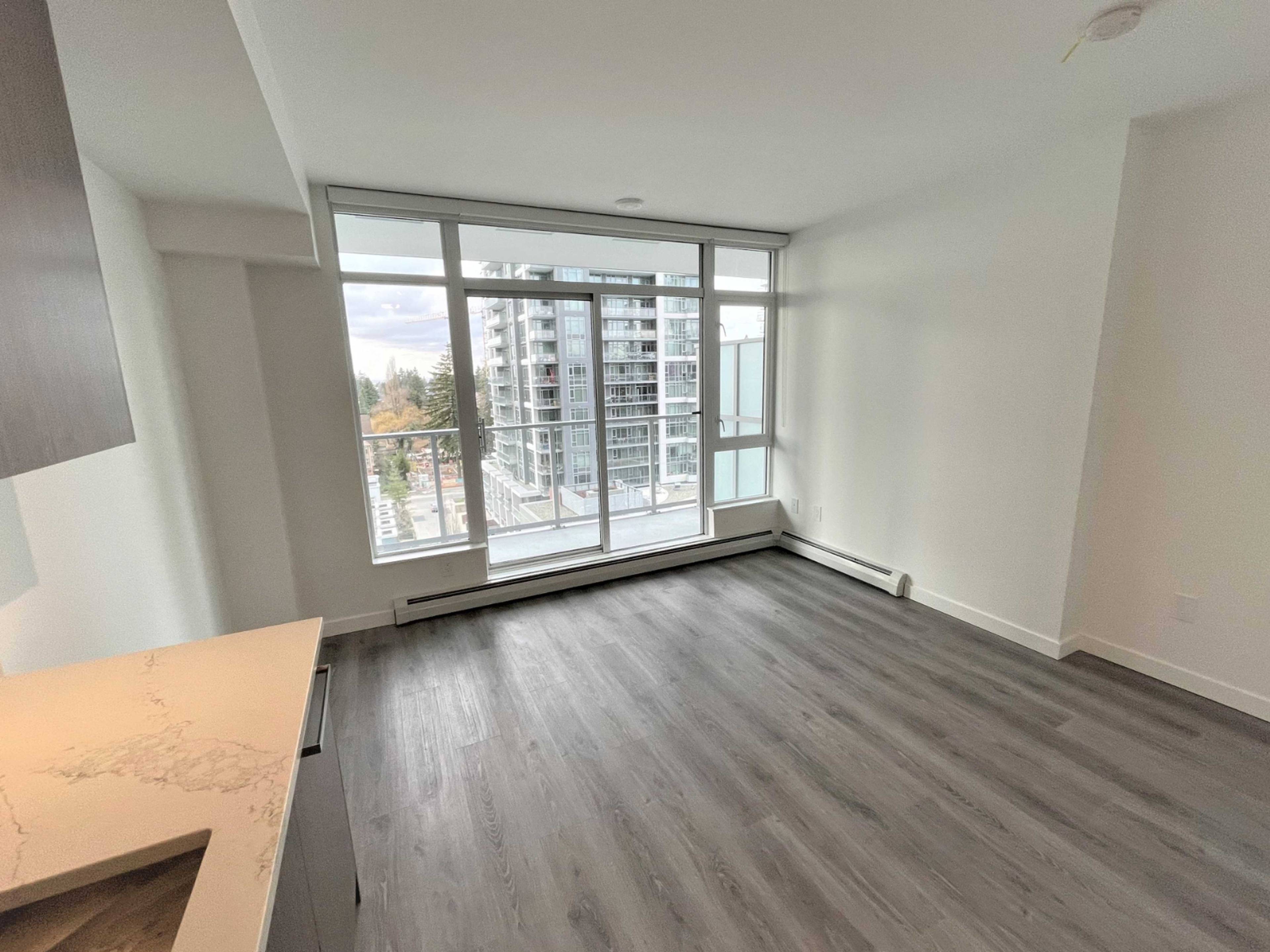 1018 - 13350 Central Ave, Surrey, BC - Studio Apartment for Rent | liv.rent