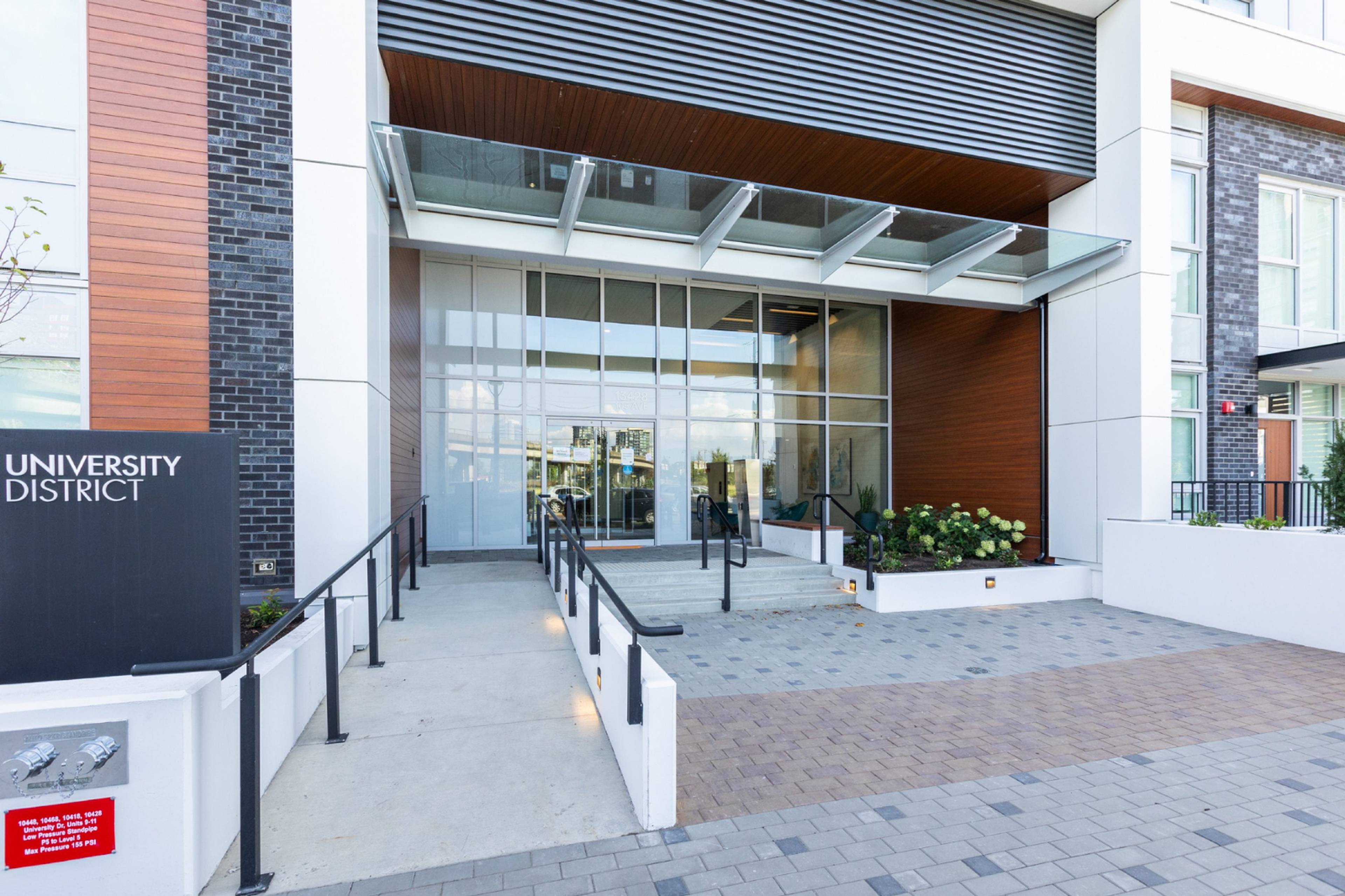 13428 105 Ave, Surrey, BC - 2 Bedroom Apartment for Rent | liv.rent