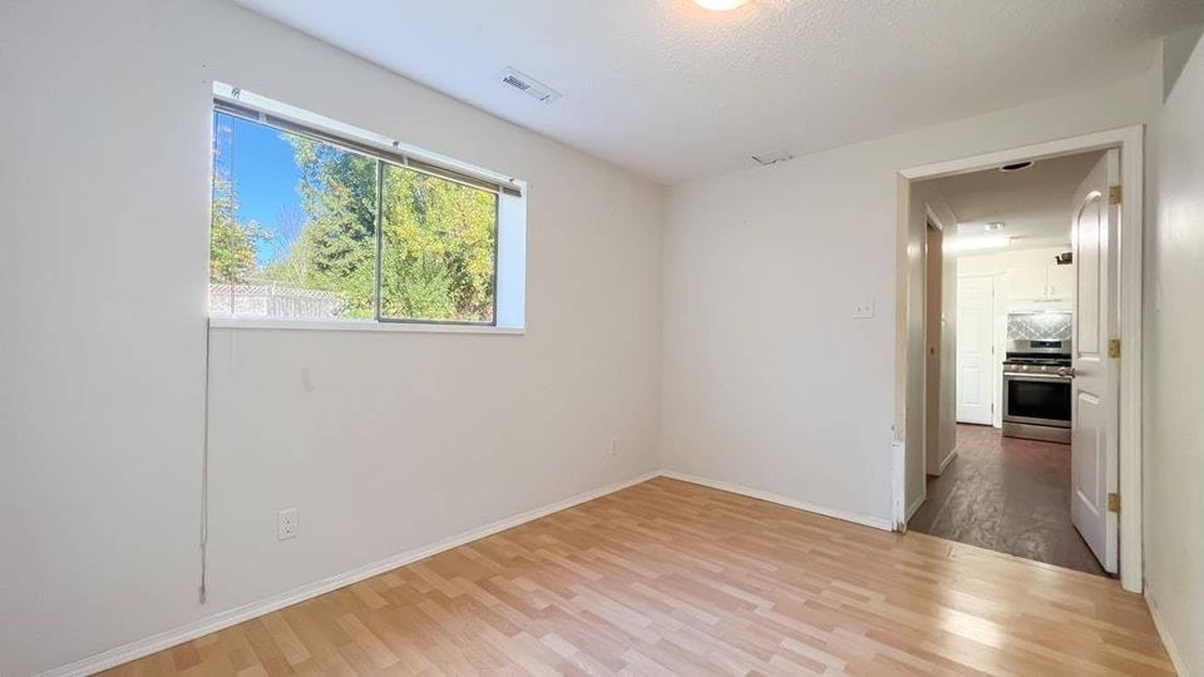 14983 88A Ave, Surrey, BC - 3 Bedroom Room for Rent | liv.rent