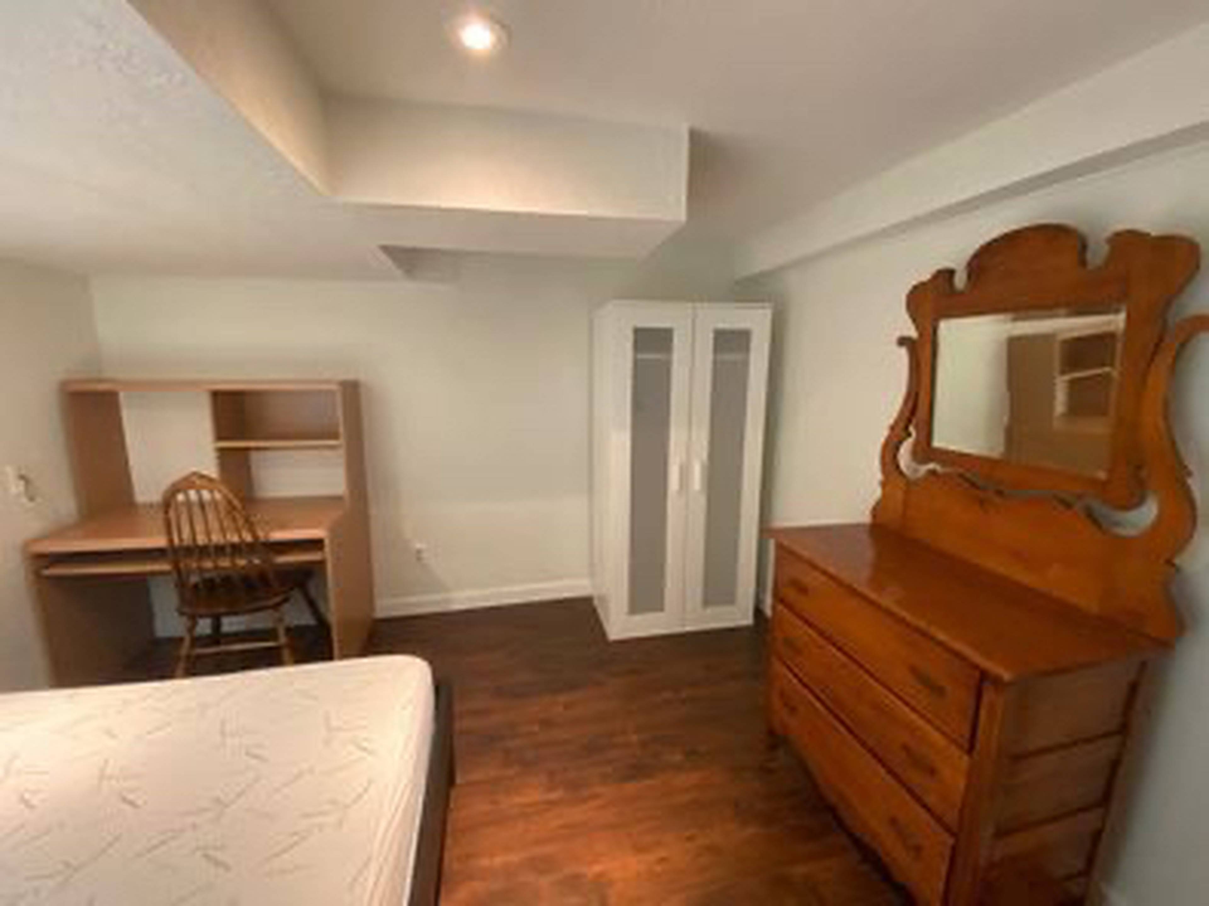 W 42nd Ave, Vancouver, BC - 2 Bedroom Apartment for Rent | liv.rent