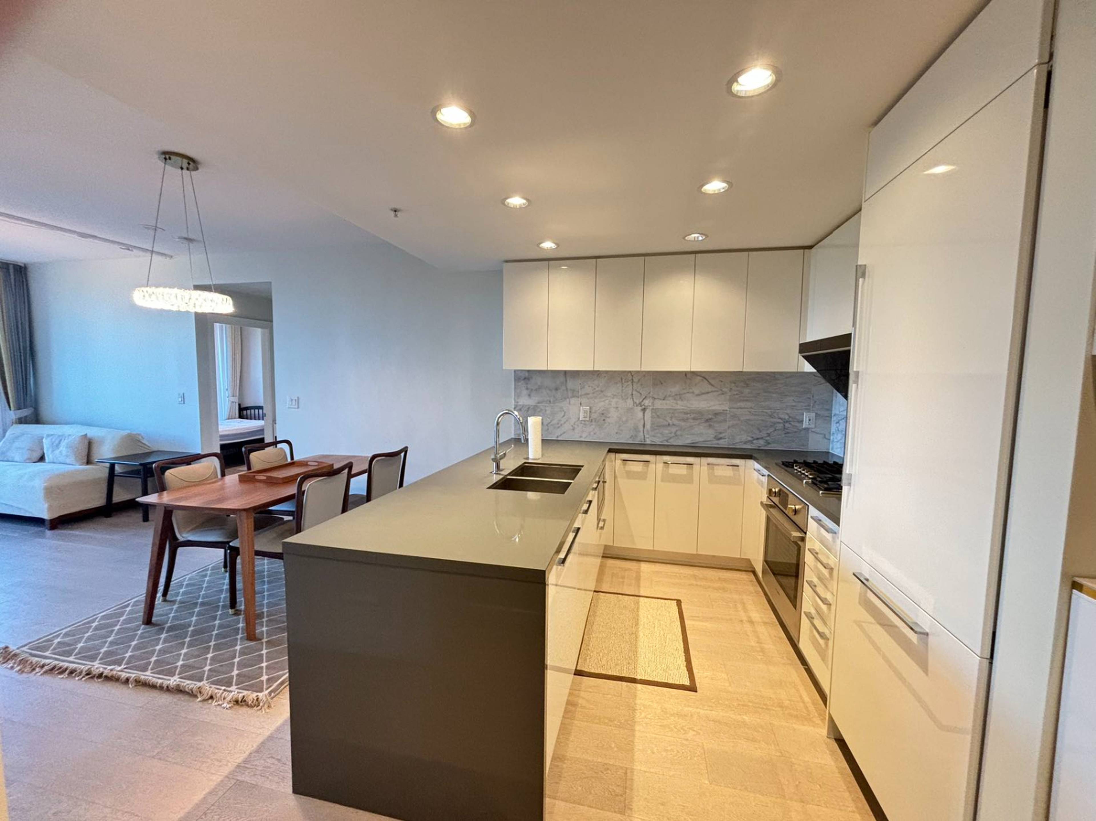 5628 Birney Ave, Vancouver, BC - 2 Bedroom Apartment for Rent | liv.rent