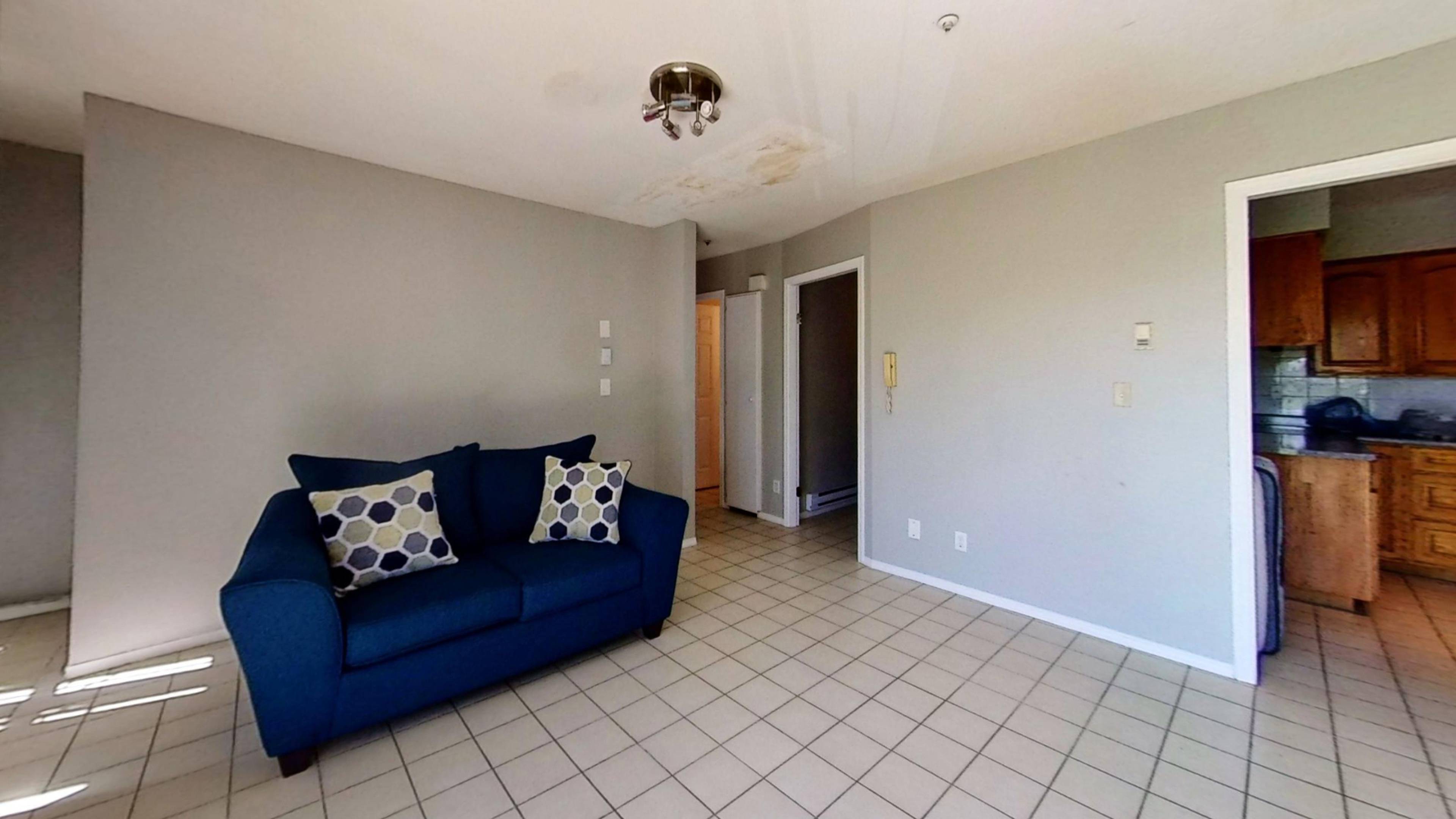 Second Floor - 3 E 43rd Ave, Vancouver, BC - 3 Bedroom Room for Rent | liv.rent