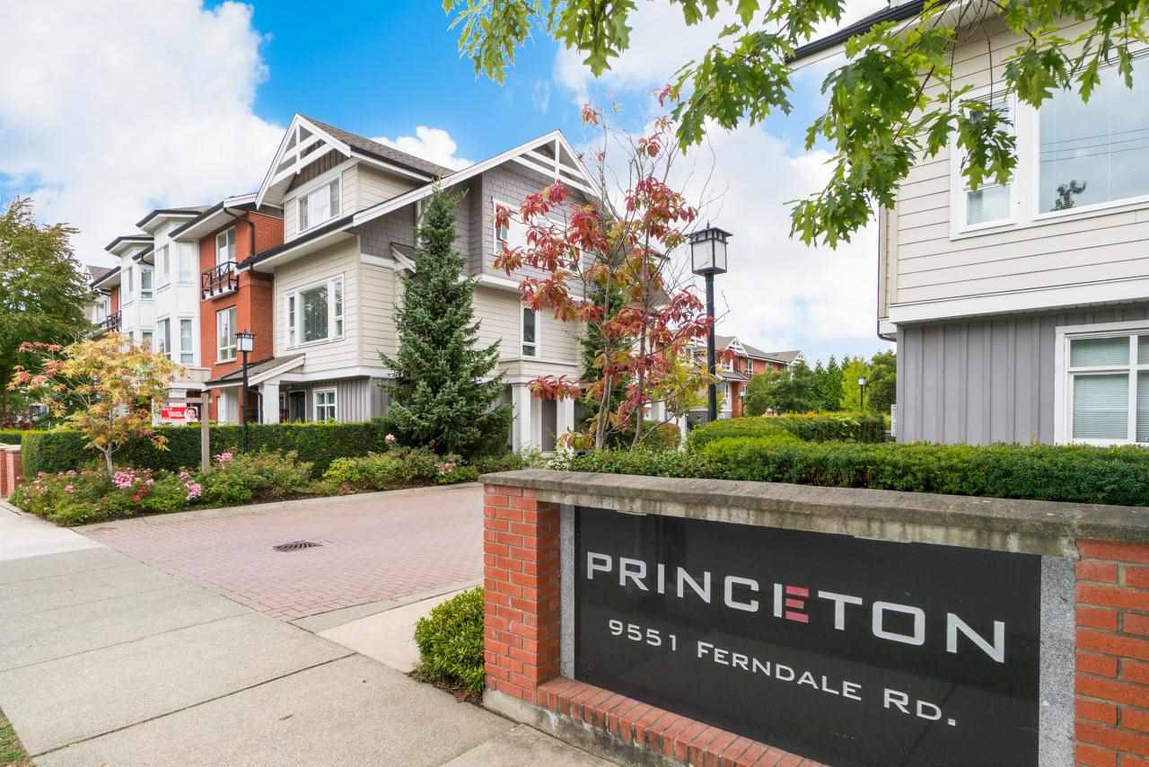 9551 Ferndale Rd, Richmond, BC - 3 Bedroom Townhouse for Rent | liv.rent