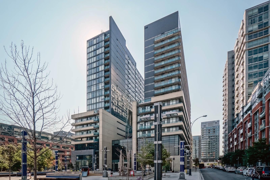 Edge on Triangle Park Toronto, ON - 36 Lisgar St | liv.rent