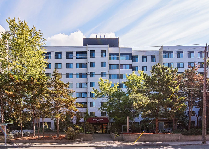 Dufferin Crossing Toronto, ON - 295 Dufferin St | liv.rent