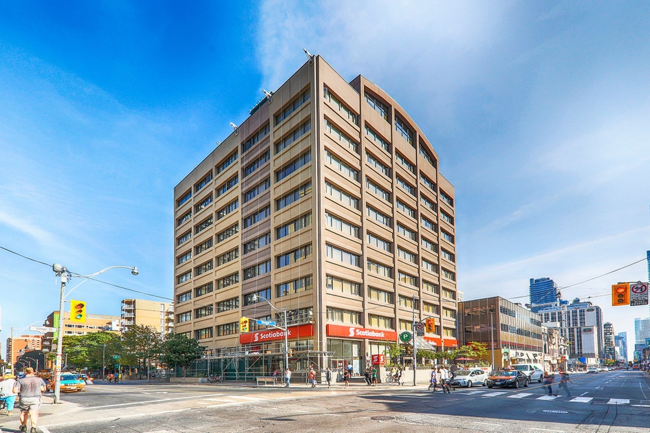 Yonge St Toronto, ON - 555 Yonge St | liv.rent