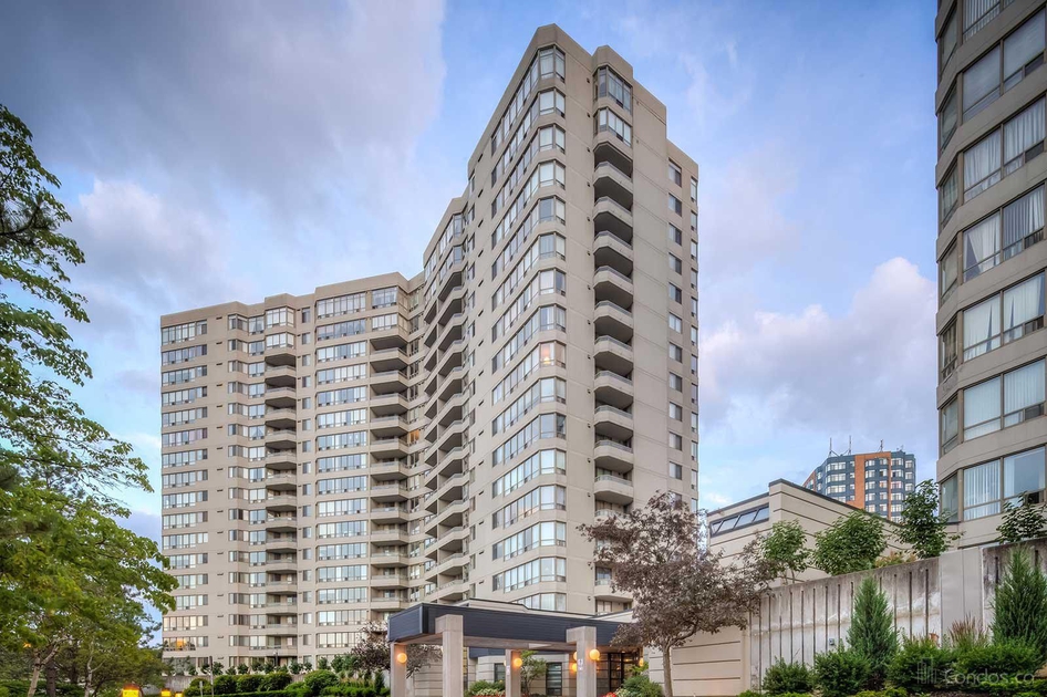 Optima on the Park I Scarborough, ON - 150 Alton Towers Cir | liv.rent