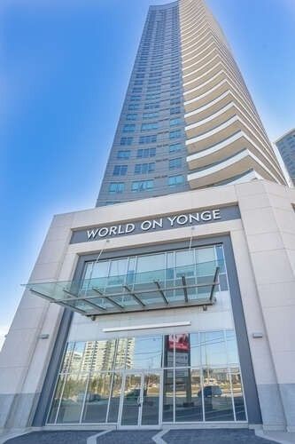 World on Yonge Markham, ON - 7163 Yonge St | liv.rent