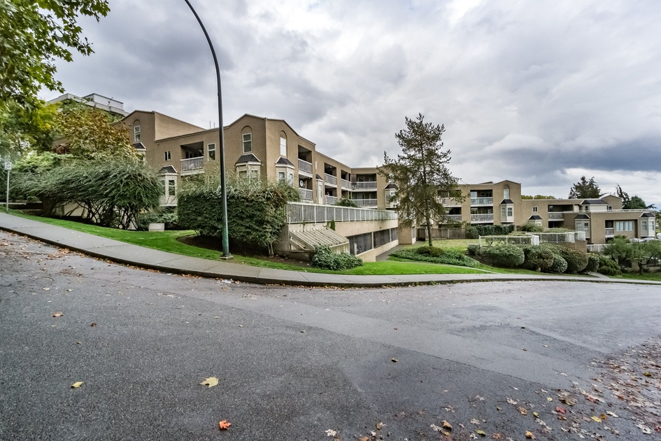 Kinnaird Place New Westminster, BC - 65 1st St | liv.rent