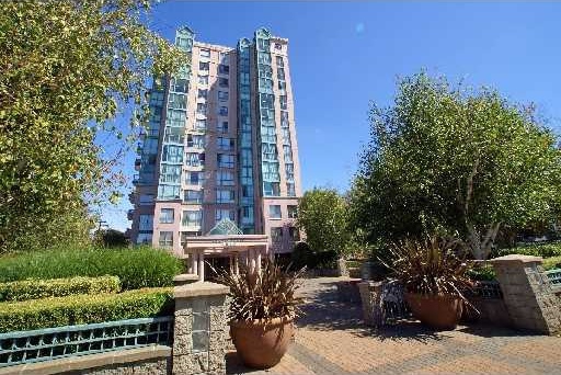 Shaughnessy Gate Vancouver, BC - 2988 Alder Street | liv.rent
