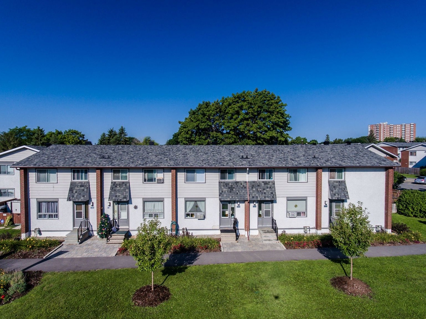 Crystal Beach 1 Ullswater Drive - Apartments for Rent Ottawa | liv.rent