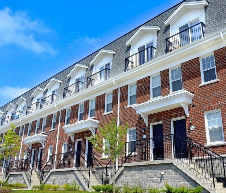 Foundry Simcoe Oshawa, ON - 2 Taylorwood Rd | liv.rent