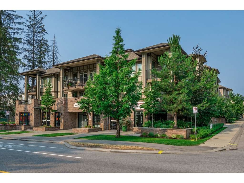 Monterosso Surrey, BC - 8695 160 St | liv.rent