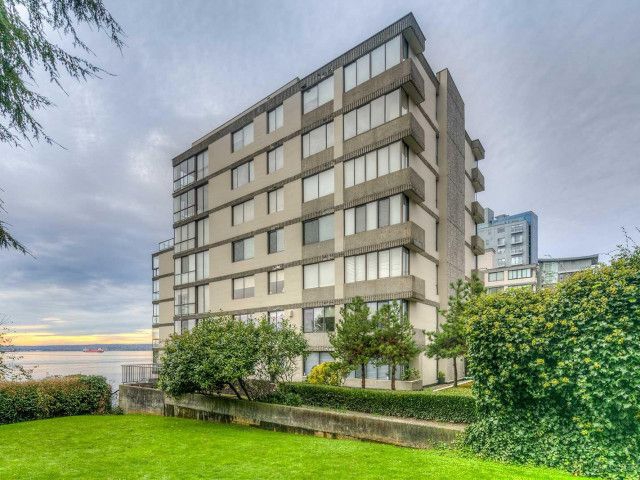 Navvy Jack West Vancouver, BC - 2090 Argyle Ave | liv.rent