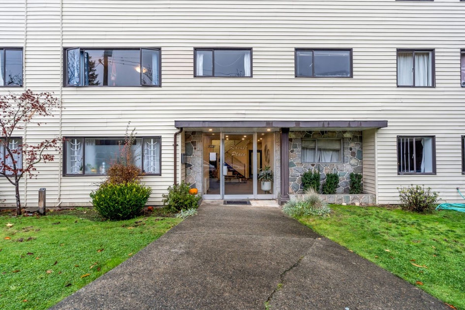 209 - 1947 W 7th Ave, Vancouver, BC - Studio Apartment for Rent | liv.rent