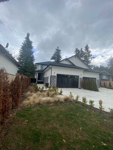 11974 Glenhurst St, Maple Ridge, BC - 2 Bedroom Room for Rent | liv.rent