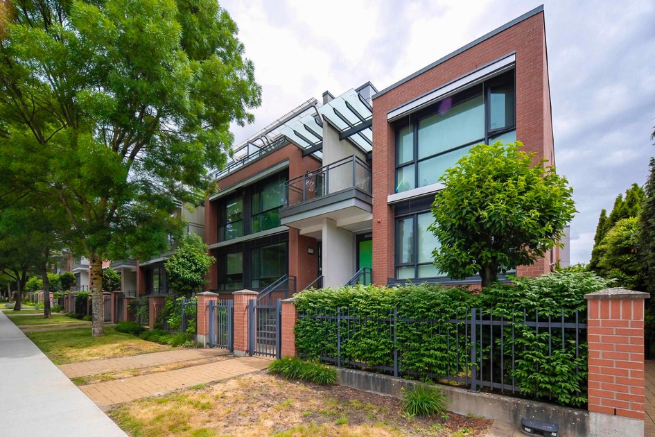 6440 Ash St, Vancouver, BC - 3 室 城市屋 出租 | liv.rent