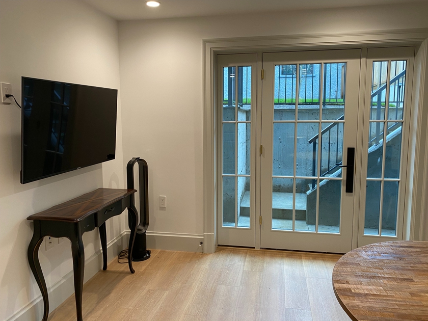4183 W 16th Ave, Vancouver, BC - 1 室 独立屋 出租 | liv.rent