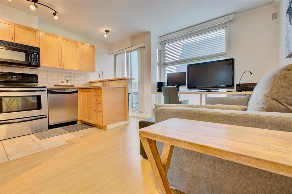 9 - 618 W 6th Ave, Vancouver, BC - 1 Bedroom Townhouse for Rent | liv.rent