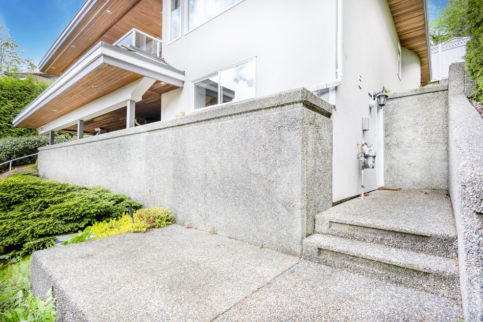 3855 Sauve Pl, North Vancouver District, BC - 1 Bedroom House for Rent ...