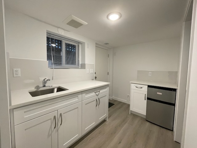 W 22nd Ave, Vancouver, BC - 1 Bedroom Room for Rent | liv.rent